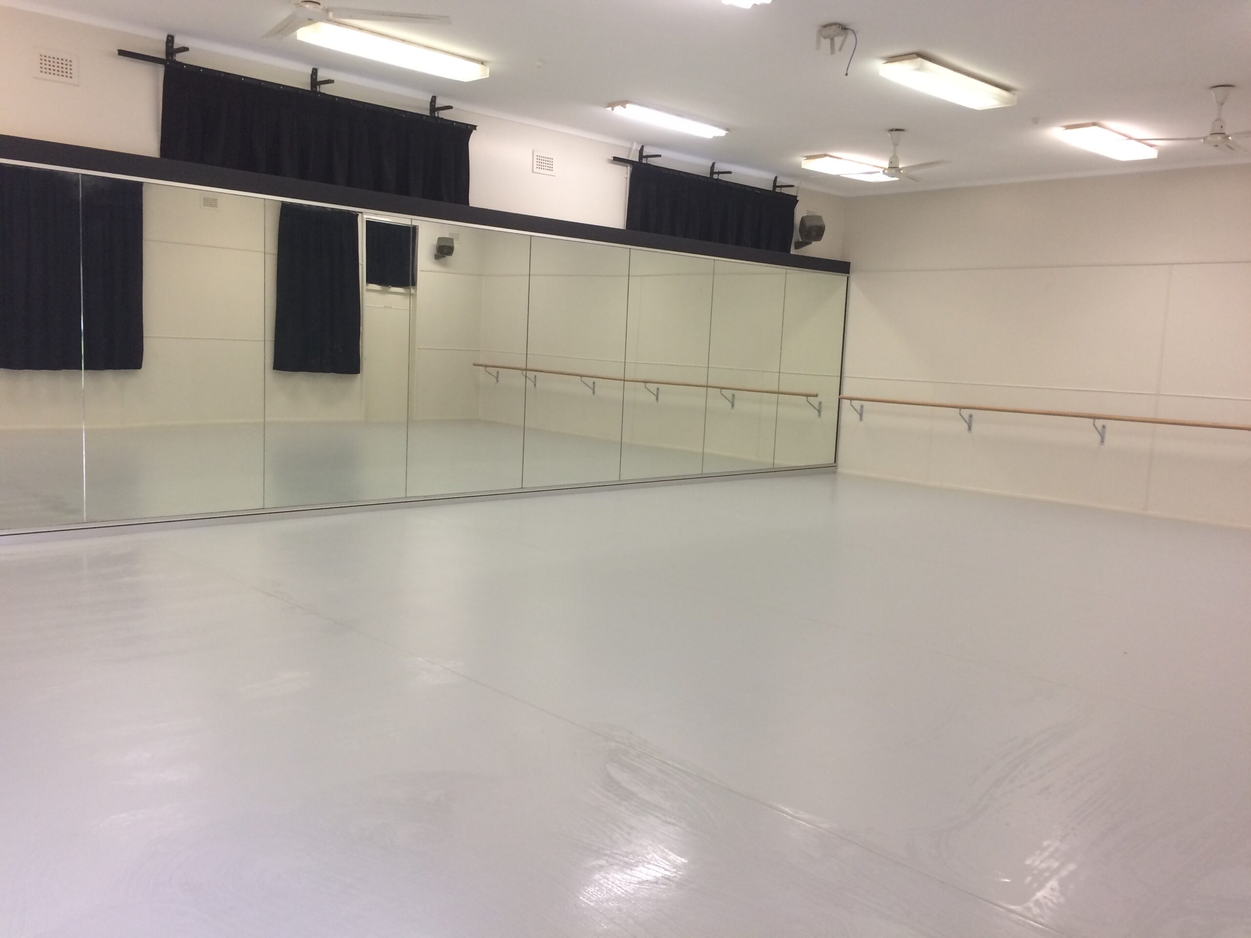 The Benefits of Dance Mirrors | Sports Mirrors Australia